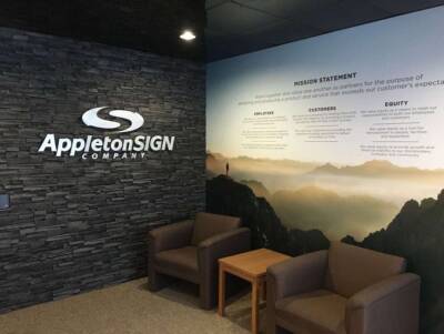 7 Waiting Room Ideas & Design Tips [+ Examples]